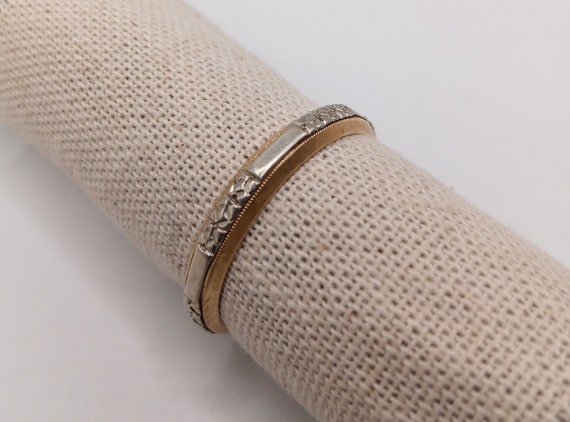 Keepsake 14k Gold Wedding Ring - Gem