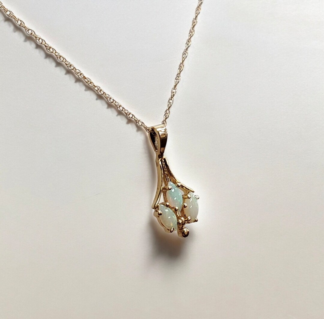 14 Karat Gold Pendant Necklace - Etsy