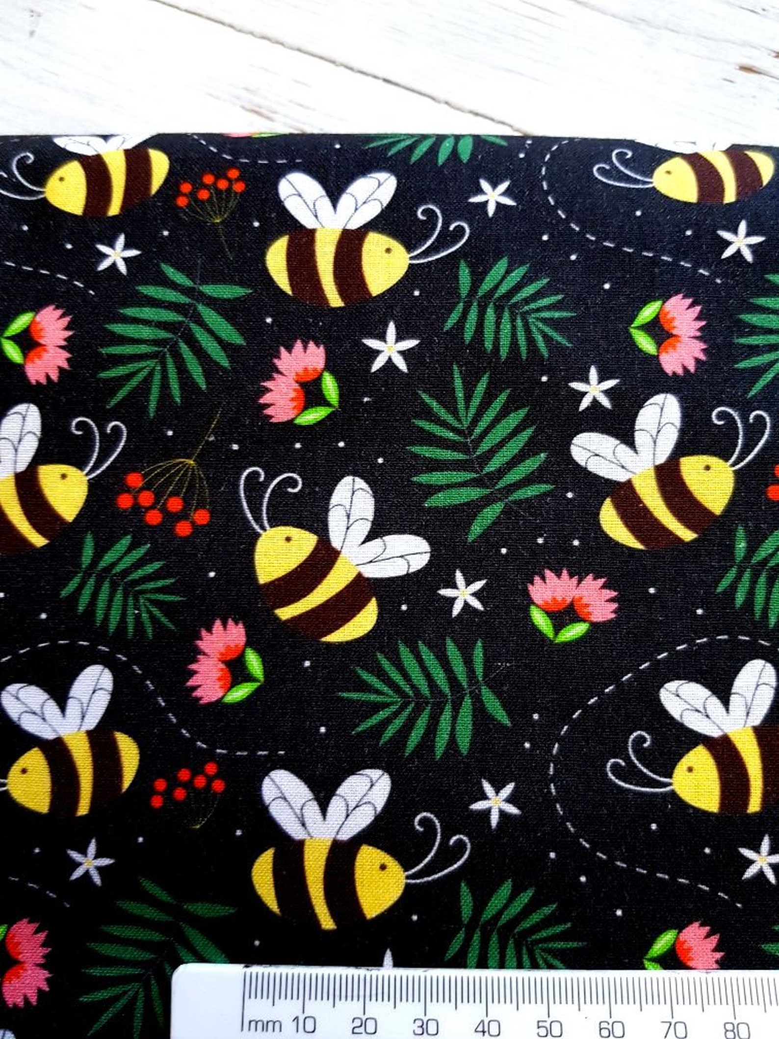 Bee Fabric 100% Cotton Insect Fabric Quilting Fabric Cute - Etsy