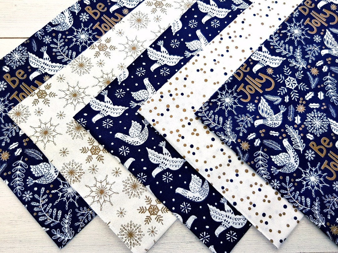 Christmas Fat Quarter Bundle, 100% Cotton, Quilting Fabric, Festive Fat ...