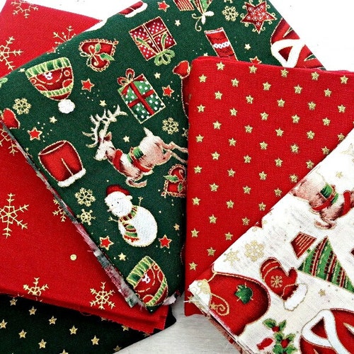 Christmas Fat Quarter Bundle 100 Cotton Quilting Fabric Etsy Uk