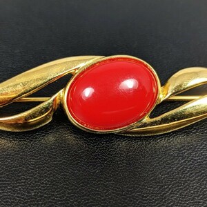 Beautiful Gold-tone Cherry Red Plastic Oval Cabochon Pin / Brooch by ...