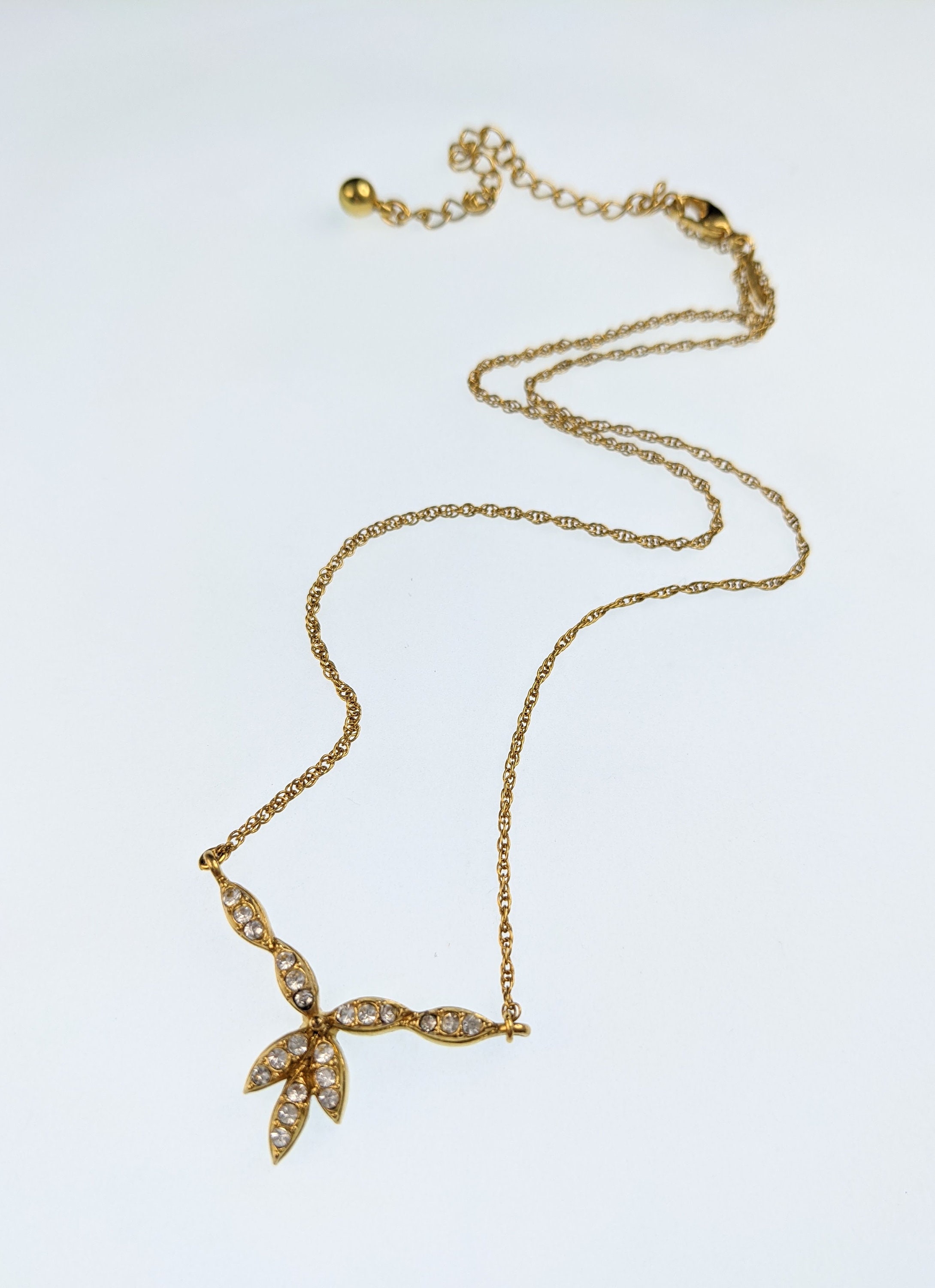 Lovely Vintage Gold Tone Rhinestone Pendant Necklace By Avon Etsy