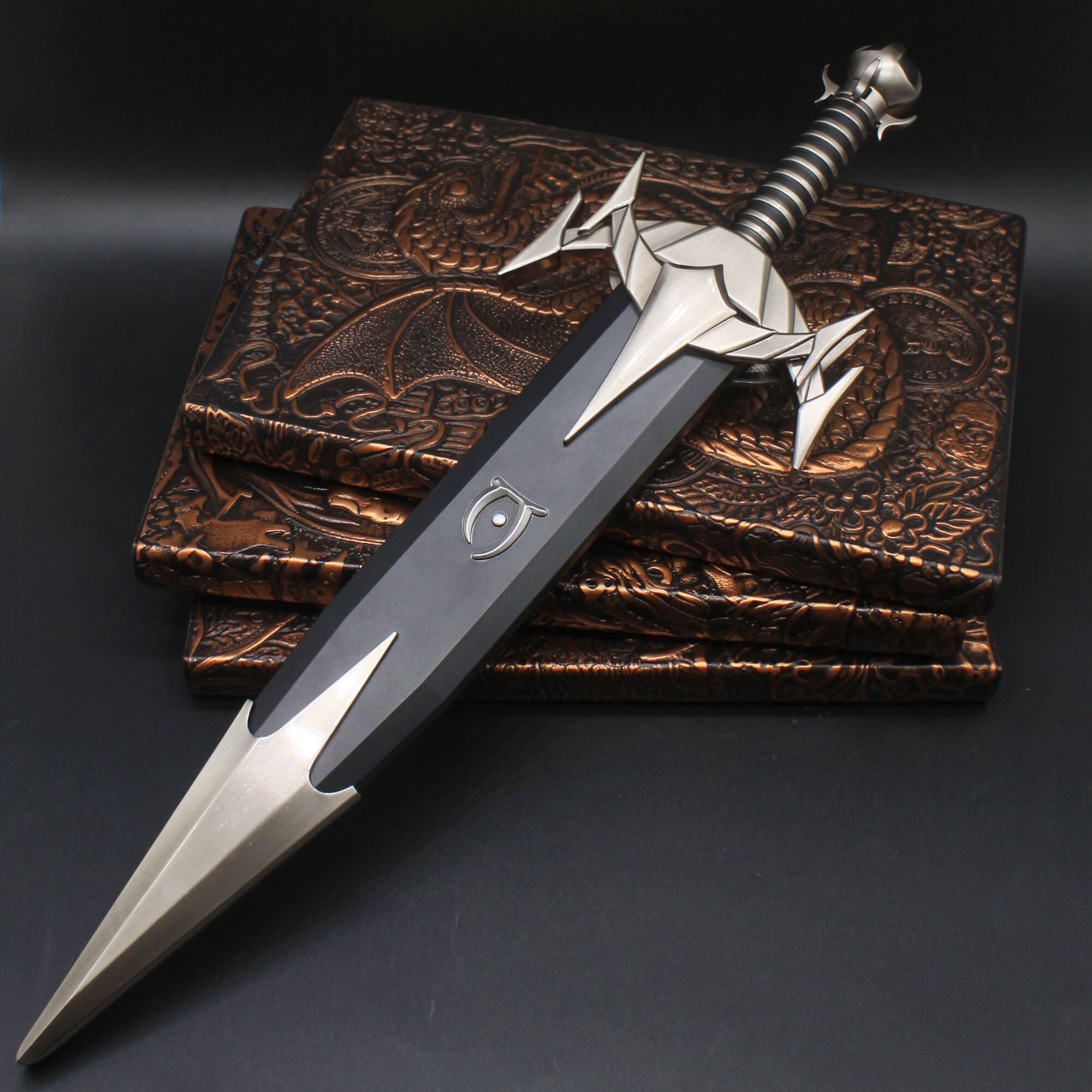 Mehrunes Razor Template