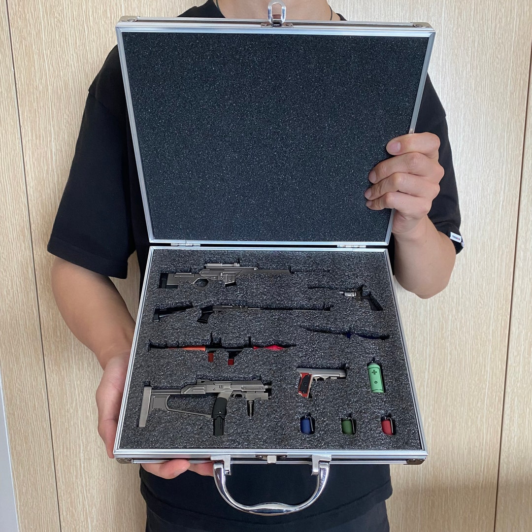 Re4 Leon S Kennedy Game Weapon Suitcase Metal Miniature Tiny Silver ...