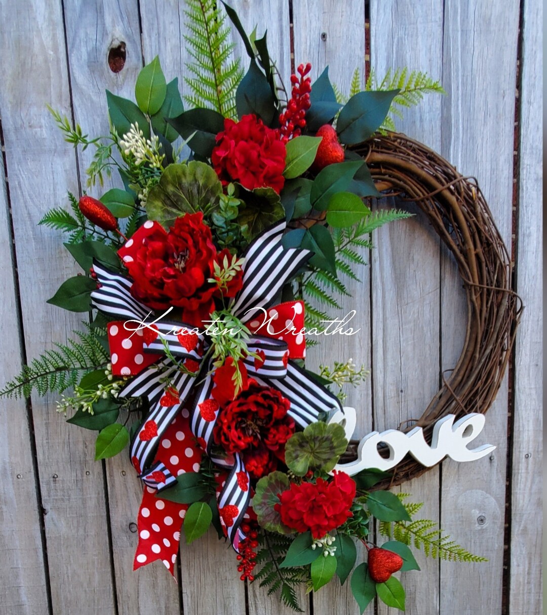 Valentines Wreath Love Wreath With Bow and Hearts Valentines Grapevine ...