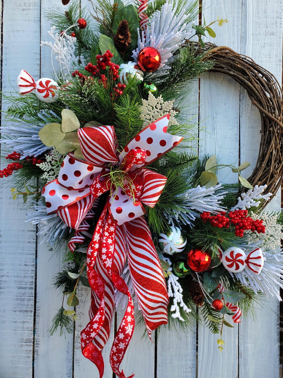 Candy Cane Christmas Wreath Red and White Candy Cane Ornament ...