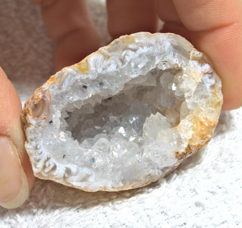 688.5 Tcw. Split Natural Geode Cool Specimen Natural Quartz - Etsy
