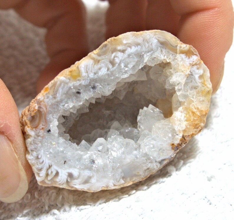 688.5 Tcw. Split Natural Geode Cool Specimen Natural Quartz - Etsy
