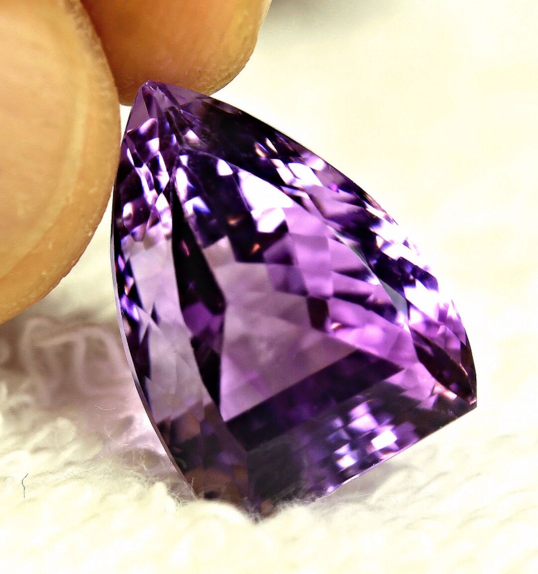 21.07 Carat Brazilian Purple VVS Amethyst Beauty 19x14mm Natural ...
