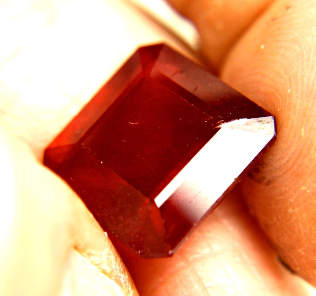 16.48 Carat Transparent Translucent Ruby Flawed 14x14mm Natural Ruby ...