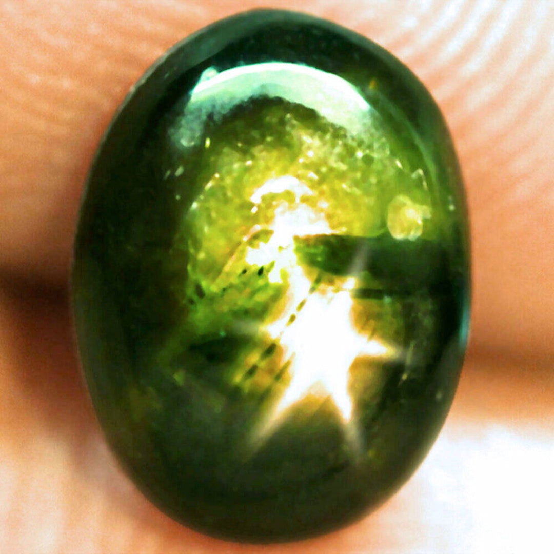 Zafiro estrella tailandés de 4,46 quilates: piedra natural sin tratar ...