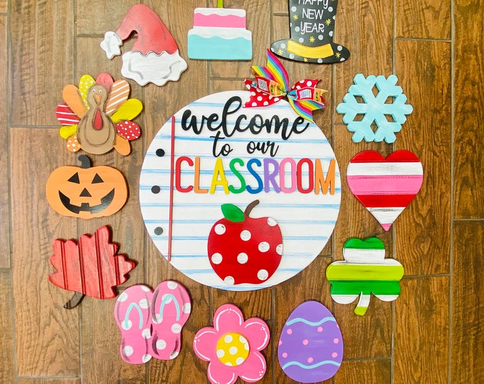 Welcome to Our Classroom Interchangeable Notebook Paper Circle Door ...
