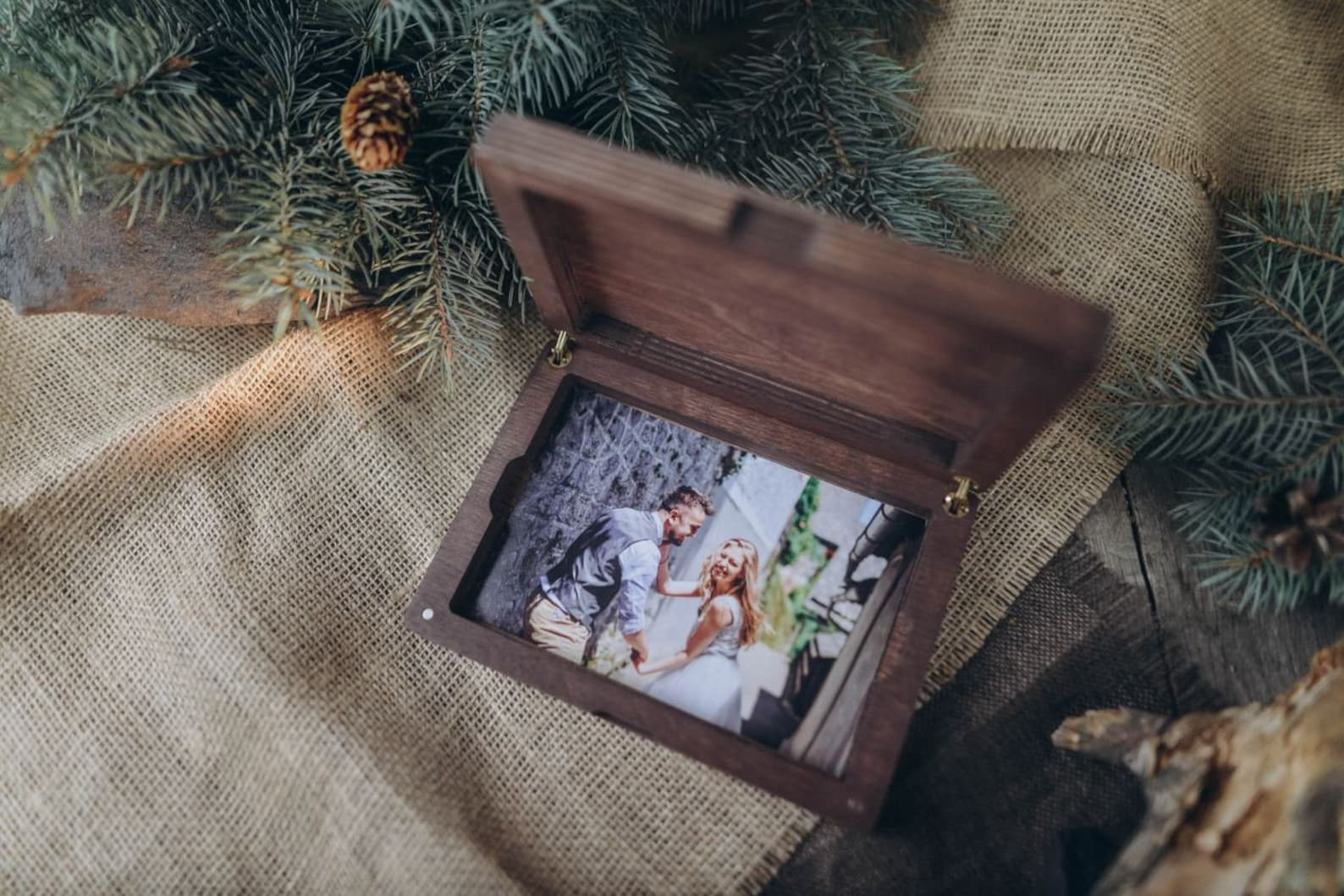 Wooden Photo Box for 4x6 Photos, Wedding Photo Box With Personalized ...