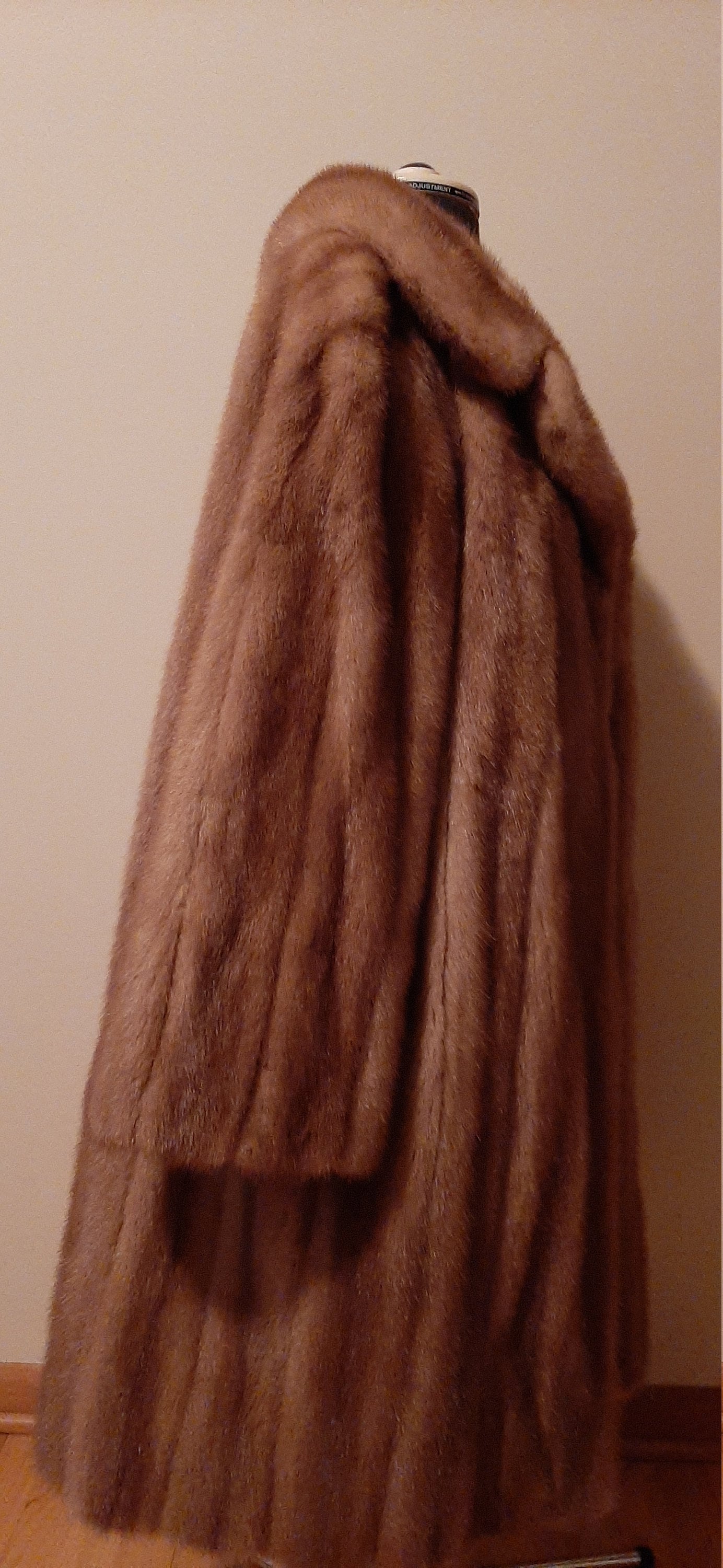 Blonde Mink Coat, Cownie Furriers Fur, Mink Fur, Authentic Mink, 1980s ...
