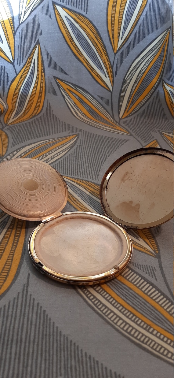 Elgin American Gold Tone compact, Round Compact, Deco… - Gem