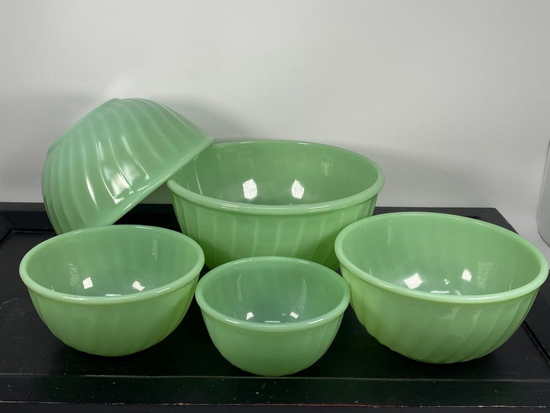 Vintage Fire-king Jadeite Swirl 5-piece Nesting Mixing Bowl Set ...