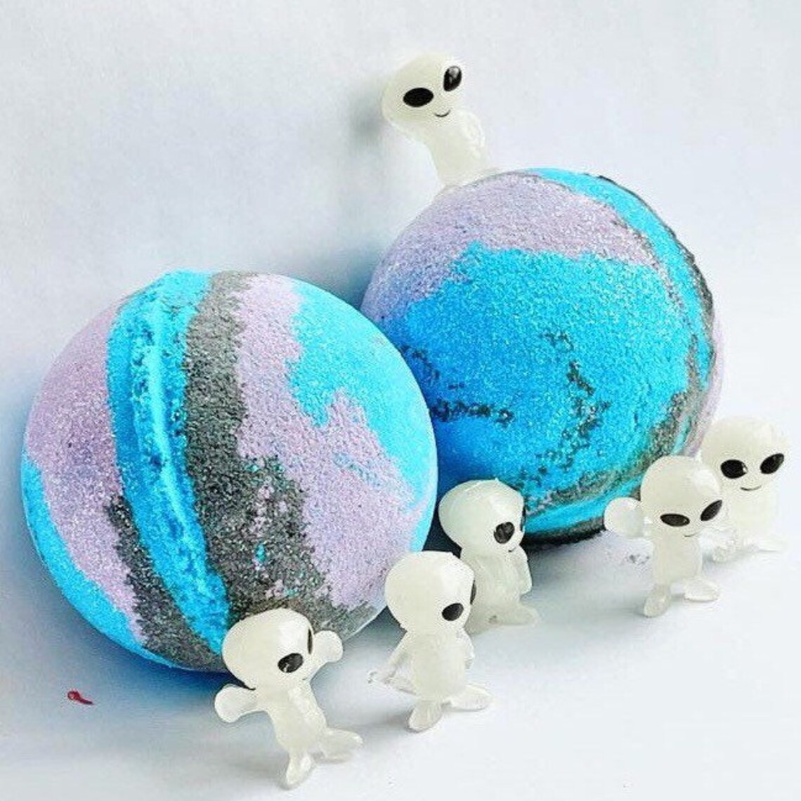 Galaxy Alien Surprise Bath Bomb Glow in Dark Alien Surprise - Etsy