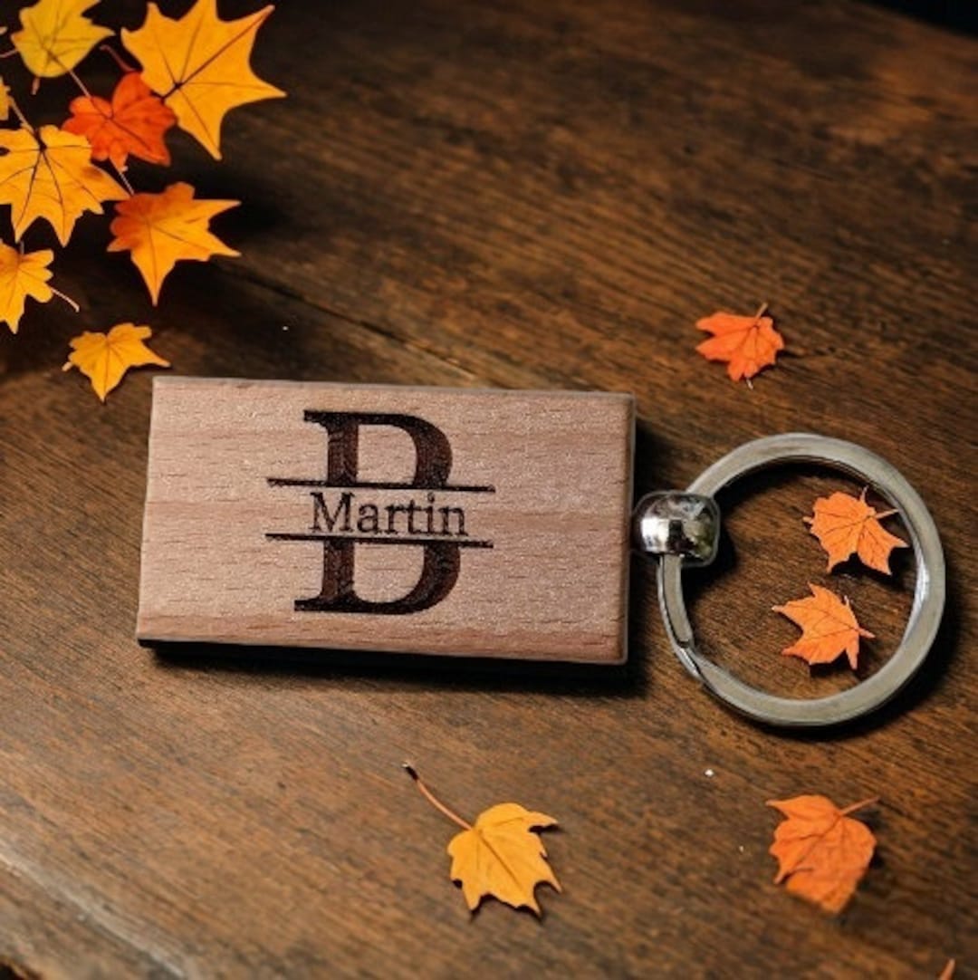 Personalized Wooden Keyholder Custom Engraved Entryway Key Organizer ...