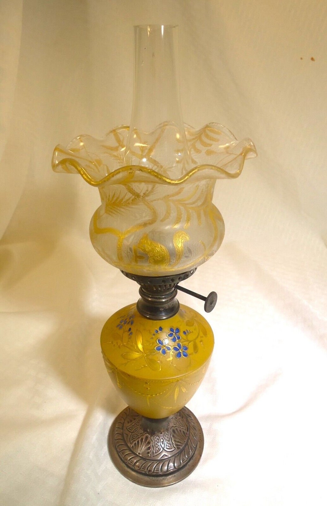 Beautiful Antique Oil Kerosene Lamp Hinks England Sterling Base ...