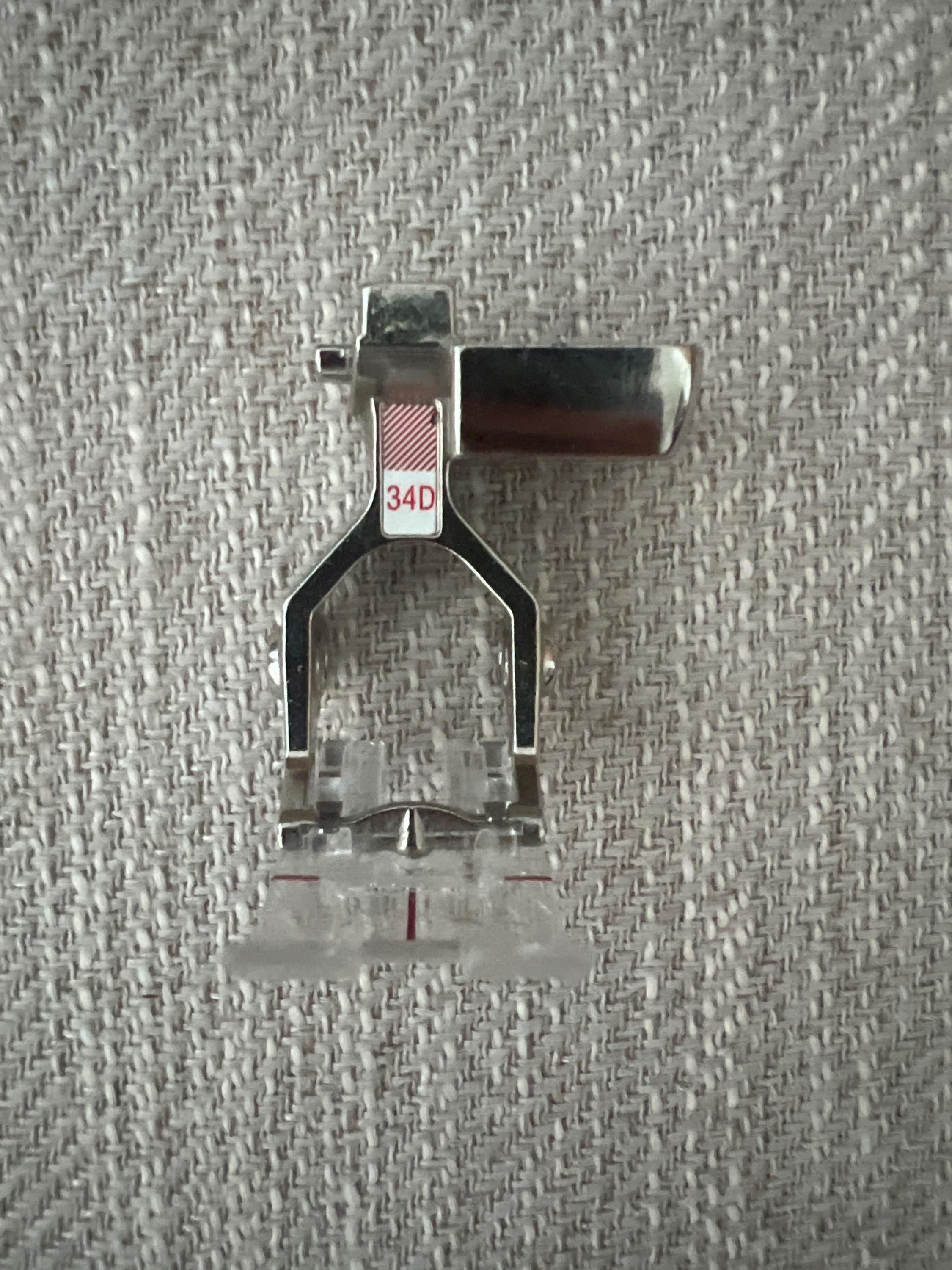 Bernina # 34D Reverse Pattern Foot With Clear Sole for Dual Feed ...