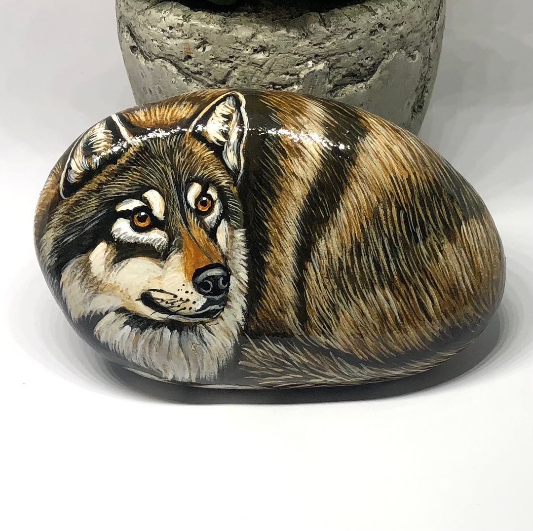 Wolf Painted Rock, Size 4 X2.5 Inches, Unique Animal Painted Stones for ...