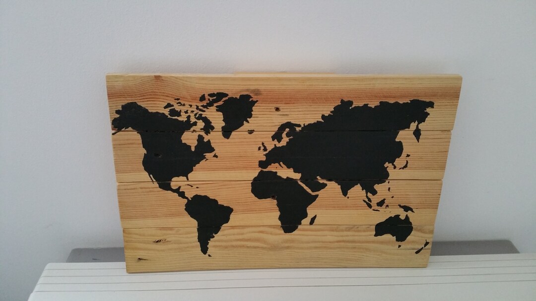 World Map on Creative Pallet Frame - Etsy