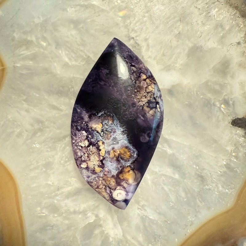 Bertrandite - Etsy