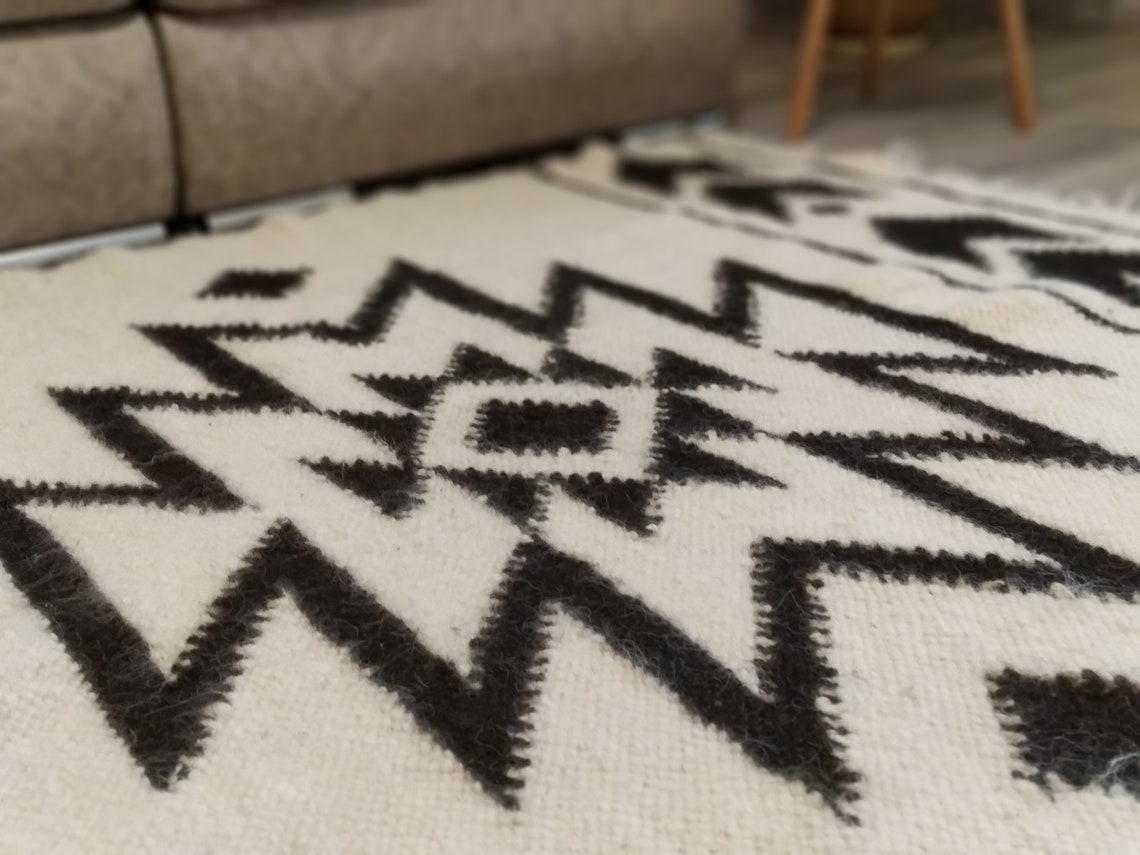 White and Black Aztec Wool Area Rug 67 х 76 White - Etsy
