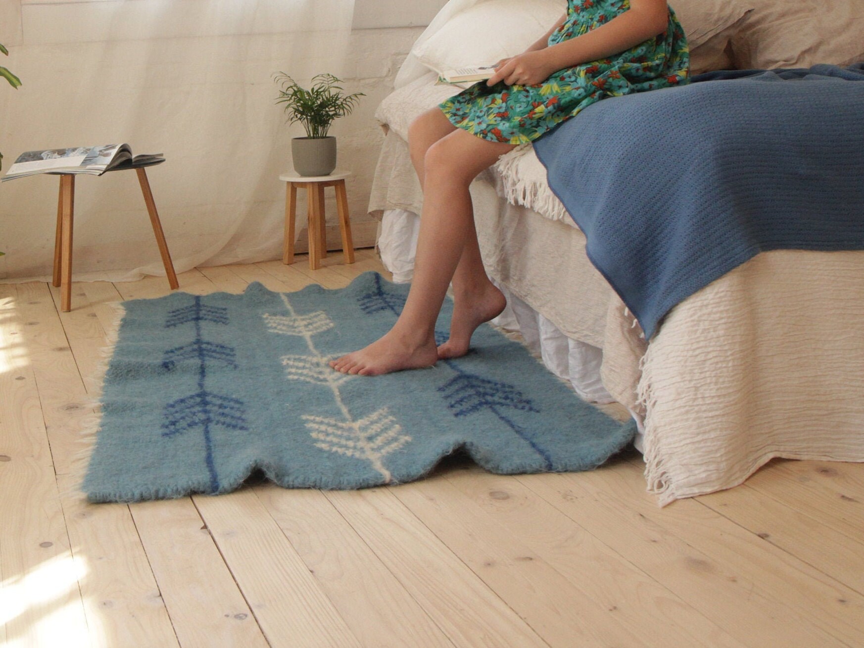 Small Blue Rug with Arrows 32 х 60 Blue wool | Etsy