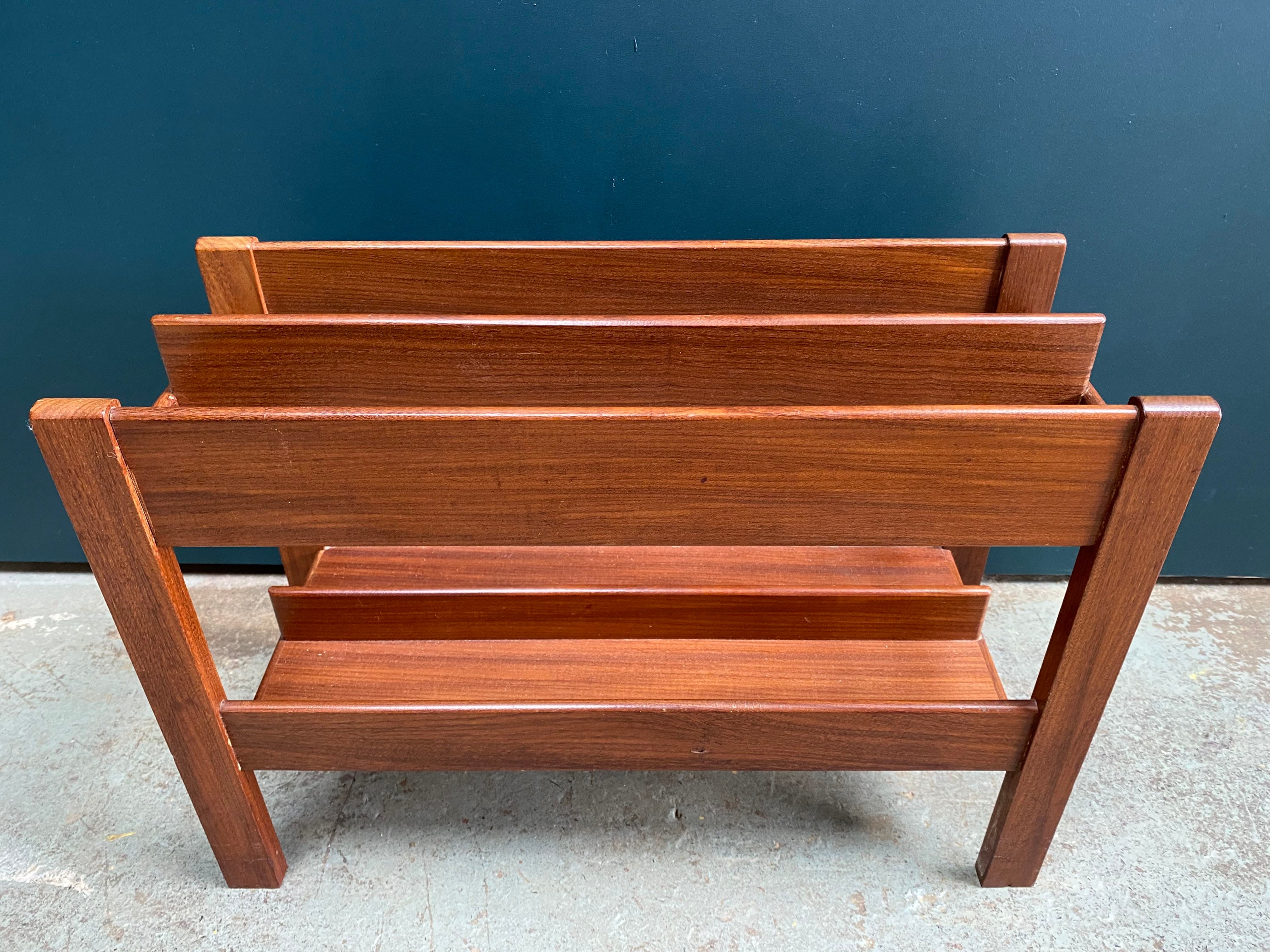 Guy Rogers Mid-Century Magazine Rack | Etsy