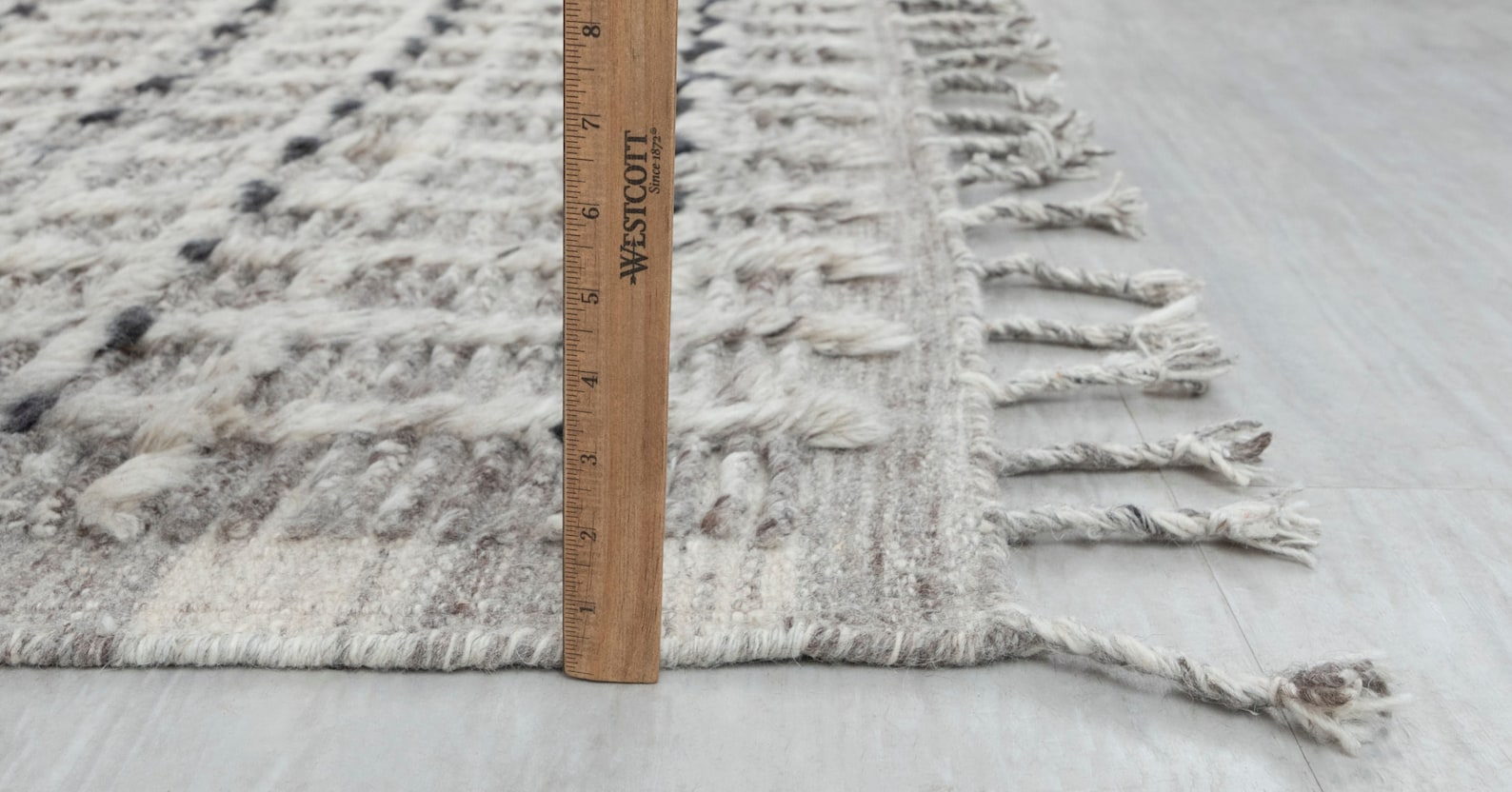 Modern Moroccan Inspired Grey Natural Wool Rug Moroccan Beni Ourain ...