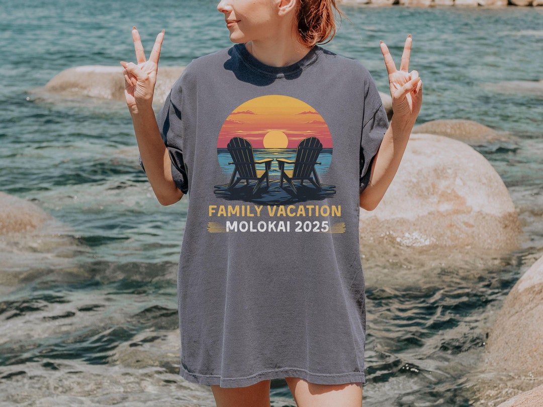 Molokai Family Vacation 2025 Shirt, Comfort Colors® Shirt, Retro Beach ...