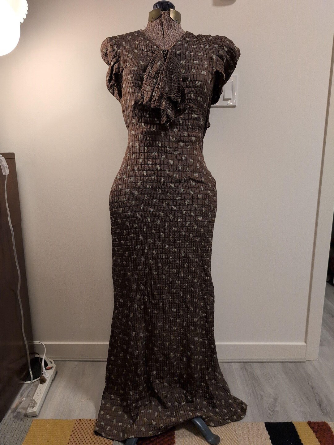 1930s Bias Cut Cap Sleeve Brown Quilted Dress (W - 26) - Etsy