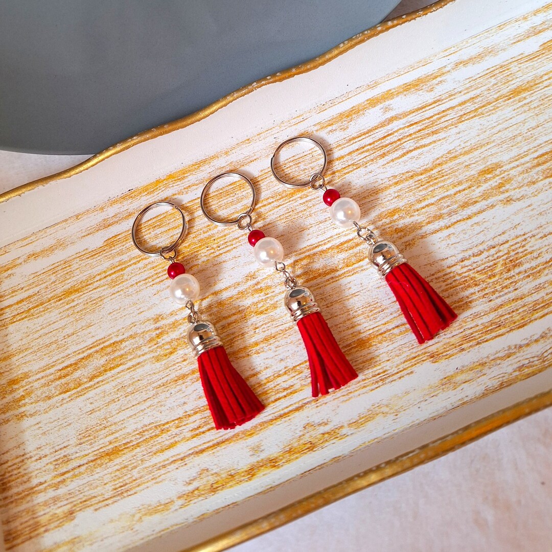 10 Red Tassel Keychains Favors Sweet 16 Party Favors for Girls ...