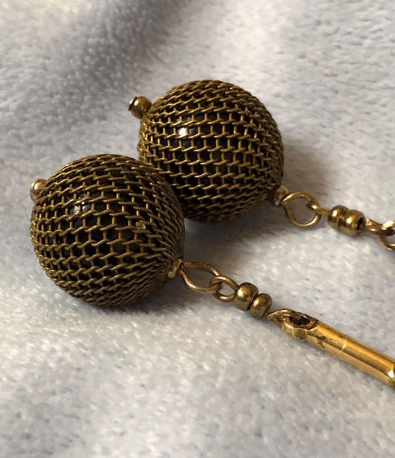 1960 Gold plated Vintage mesh Orb Chain dangle earrin… - Gem