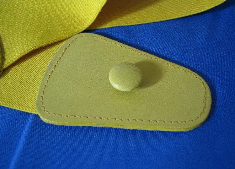 Vintage Bright Yellow Belt Leather INTERLOCKING BUCKLE Stretch Around ...