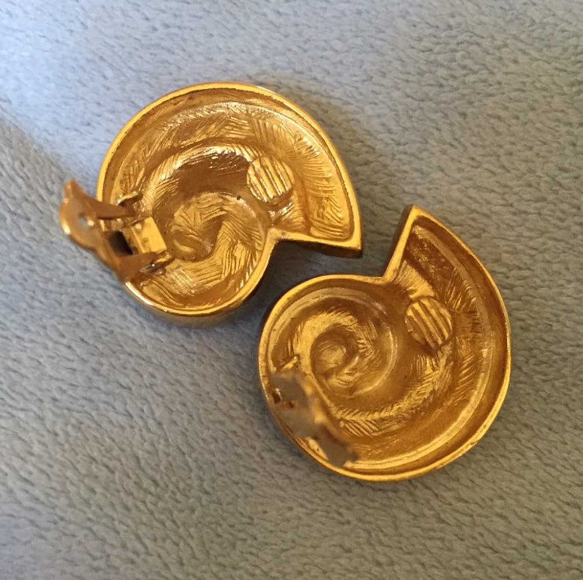 Vintage Givenchy Swirl Shell Runway Gripoix Earrings - Etsy