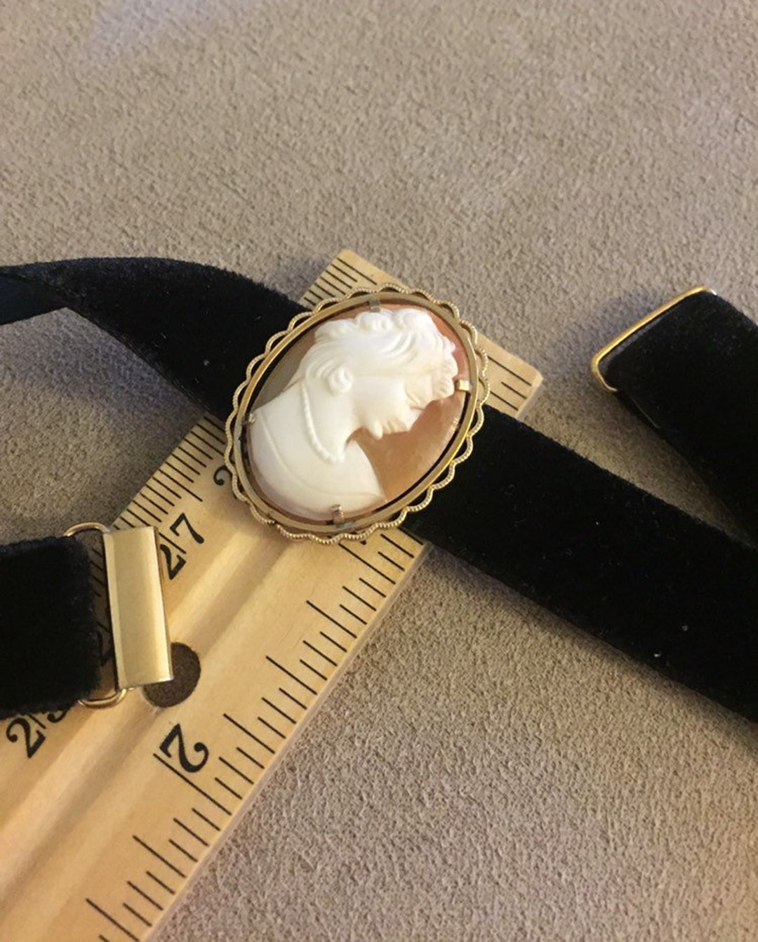 Krementz 14K Gold Overlay Shell Cameo Velvet Choker Necklace With Its ...