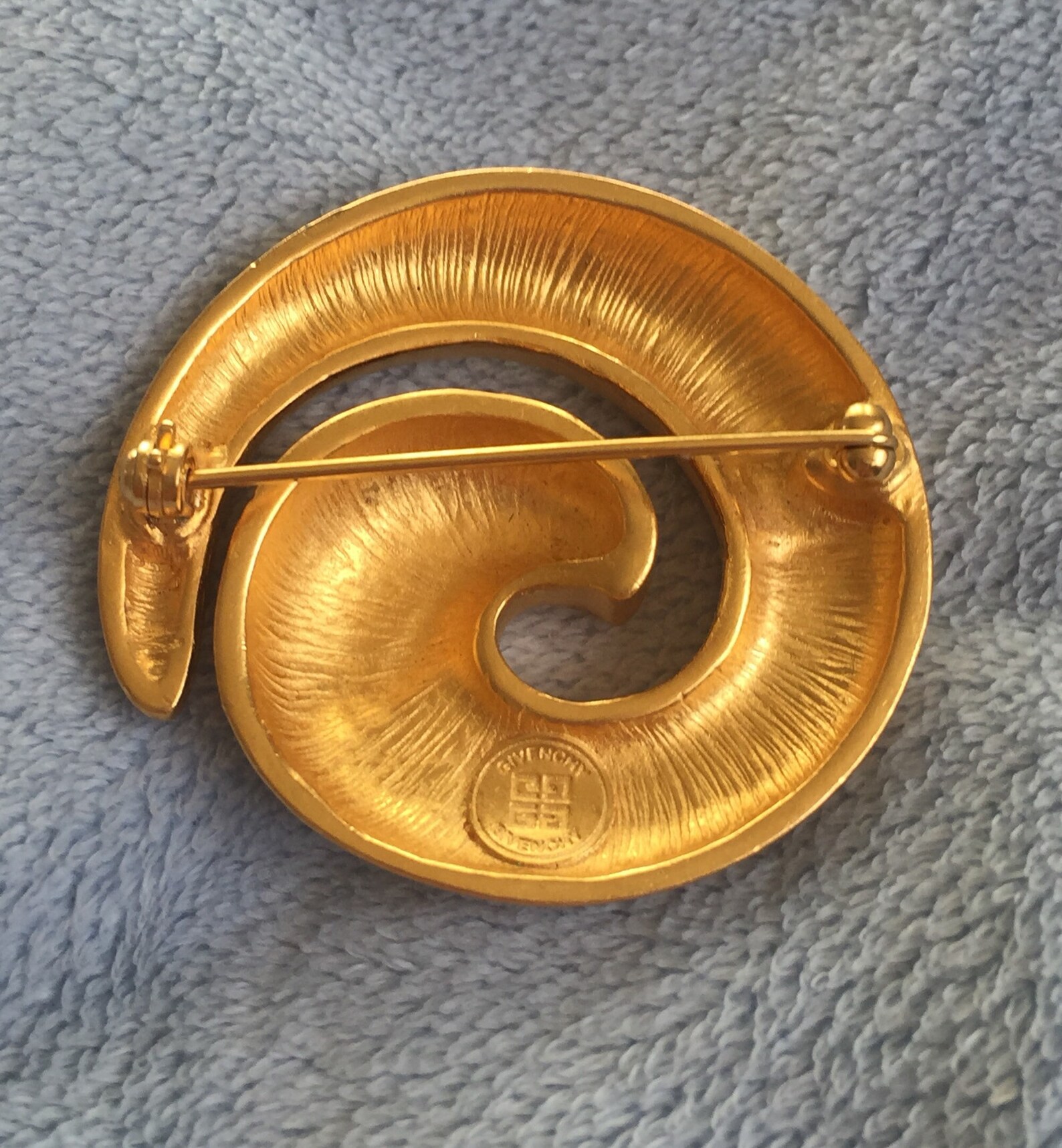 Large Givenchy Matte Gold Pin Brooch - Etsy