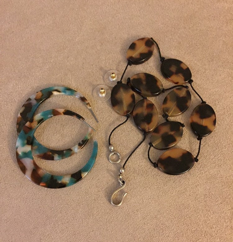 Vintage Lucite Shell Choker Necklace and Hoop Moon Earrings - Etsy