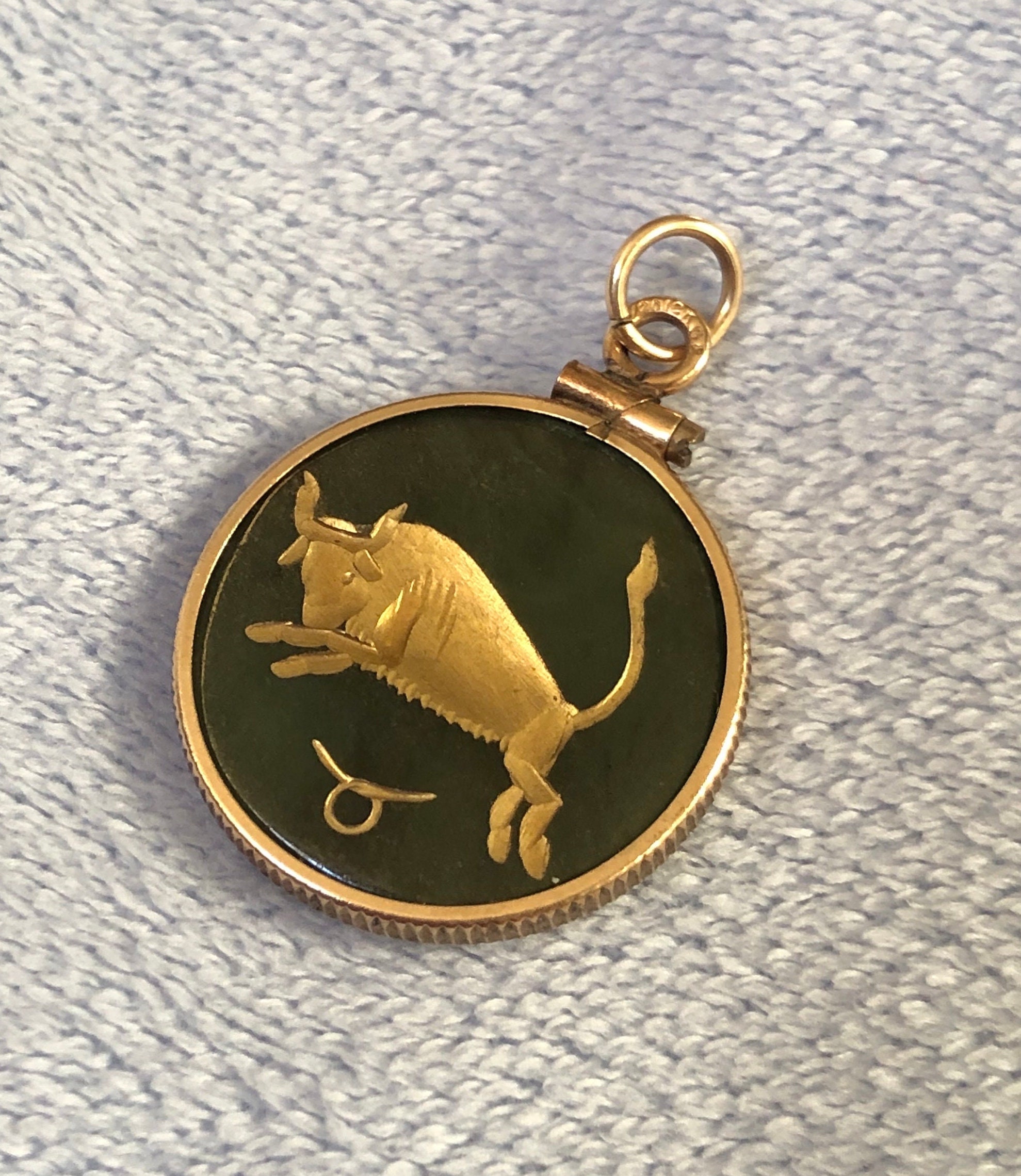 Gold Filled Spinach Jade Taurus Bull Coin Pendant - Etsy