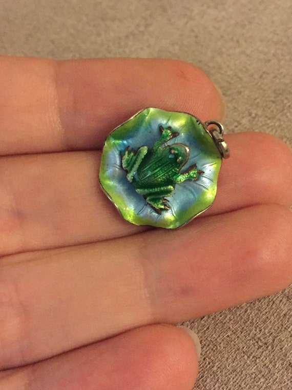 1920s - antique "frog - Gem