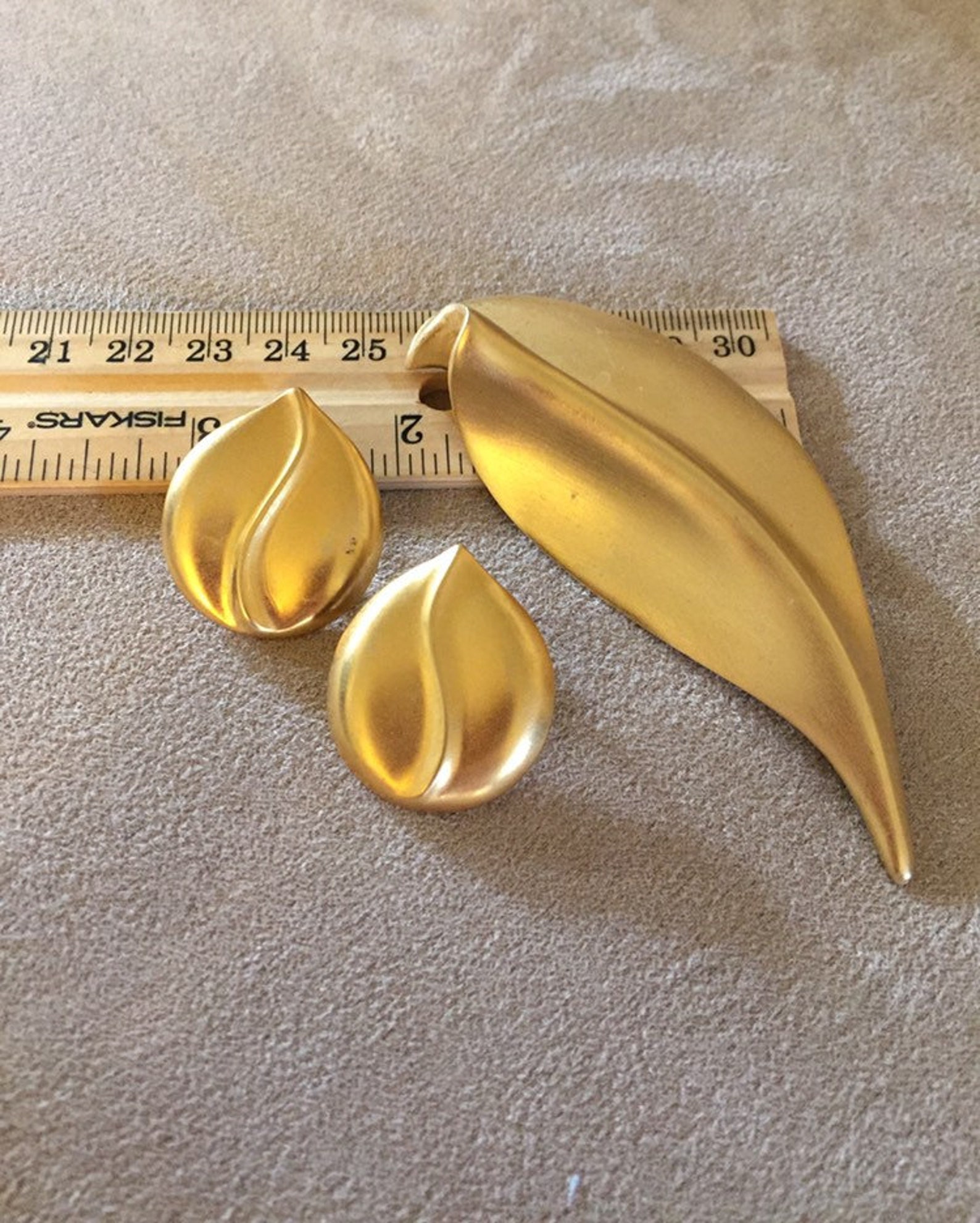 Vintage Matte Gold Large Pin and Earrings Plain Brushed Gold - Etsy