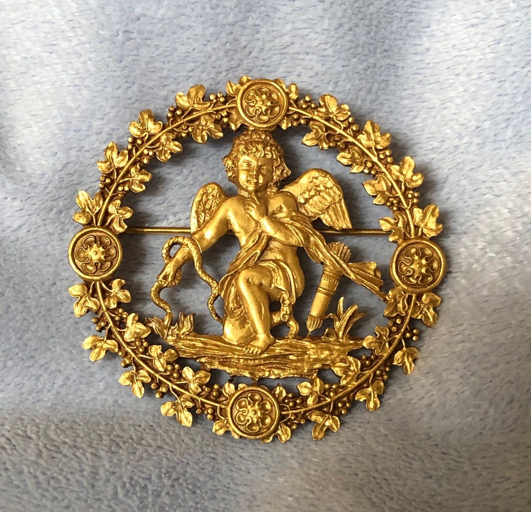 Historic Museum Deerfield Massachusetts Wreath Cherub Defeated Snake ...