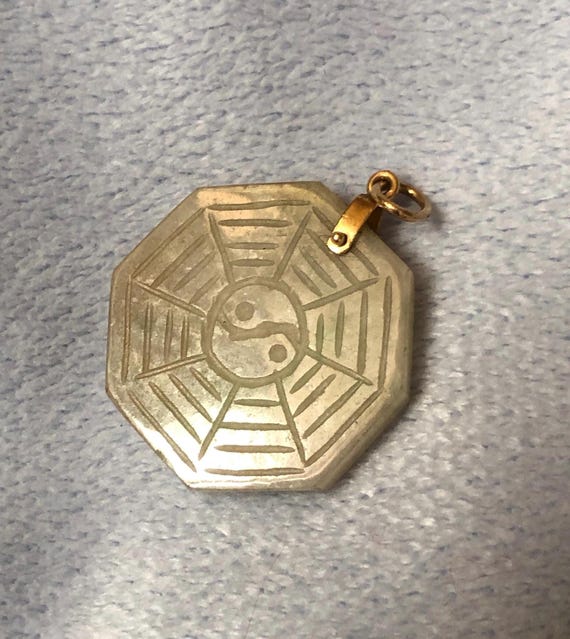 Antique Ying Yang 14K Carved Jade Spider Web Octagon … - Gem