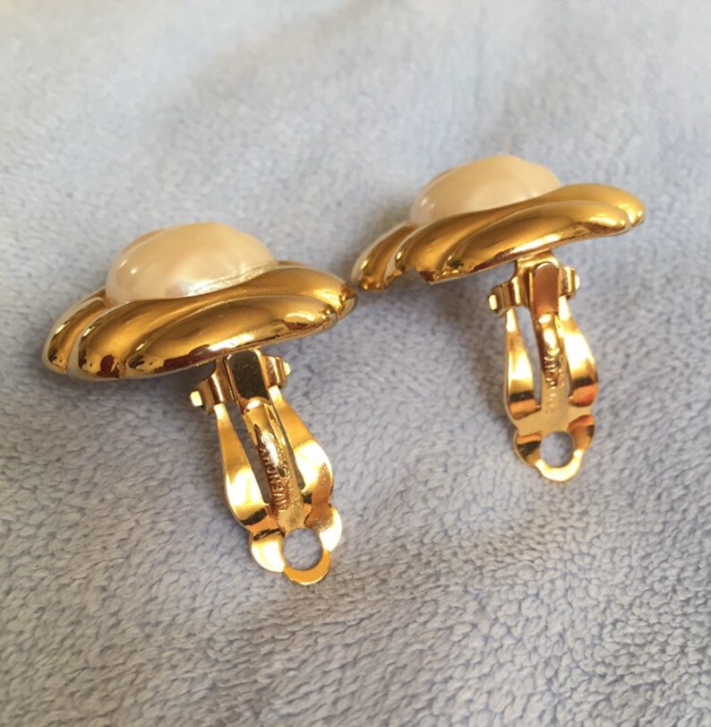Vintage Givenchy Bijoux Pearl Clip on Earrings - Etsy