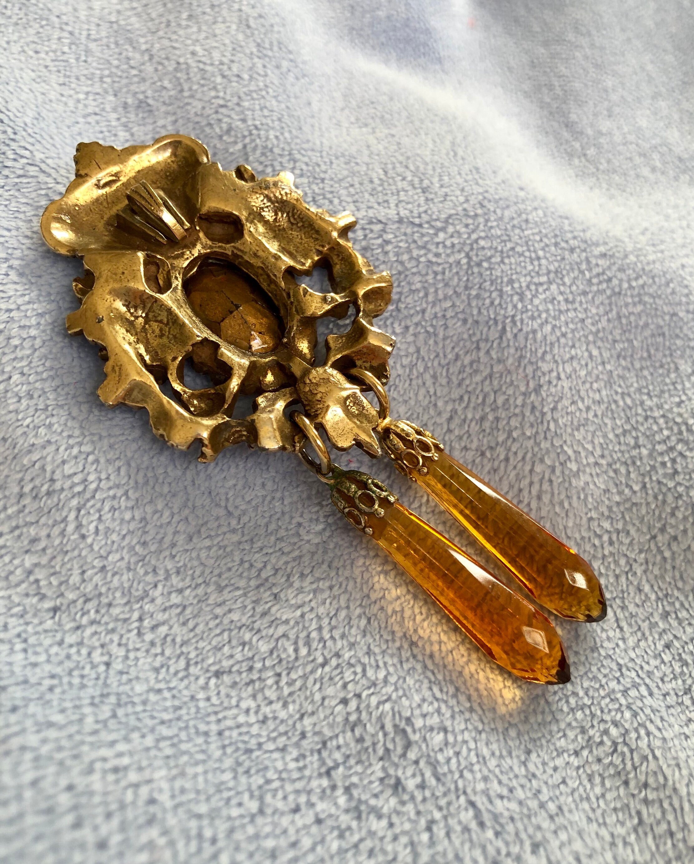 Vintage 1940-1960 Victorian Revival Heraldic Crown Pendent W/glass ...