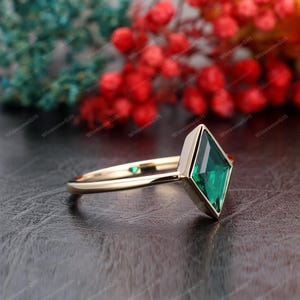 Simple Bezel Set Rhombus Shaped Emerald Ring, Emerald Engagement ...