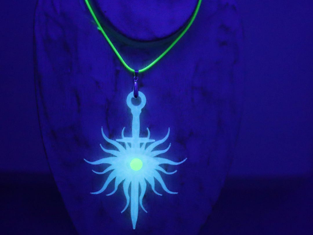Wajakaa 3d-printed Glow-in-the-dark Necklaces–exclusive, Unique & UV ...